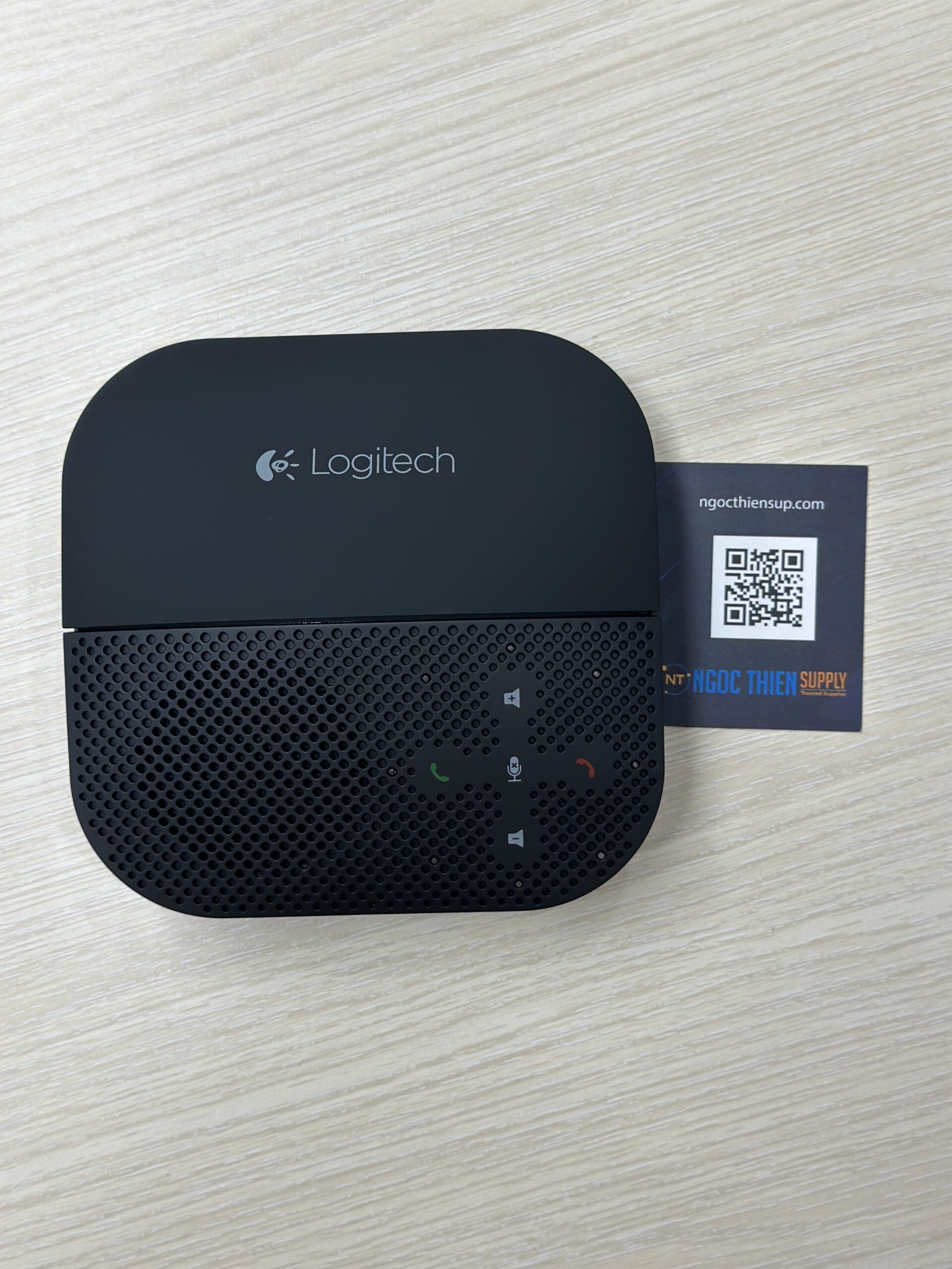 Logitech P710E - Loa Hội Nghị Không Dây Tích Hợp Micro
